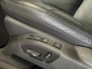 Pelēks Volvo XC60 2011 Jūrmala, ar dzinēja tilpumu 2.40 L un nobraukumu 322 tūkst. km par 10995 €, foto 43 vietnē AUTOMOTO.COM.LV