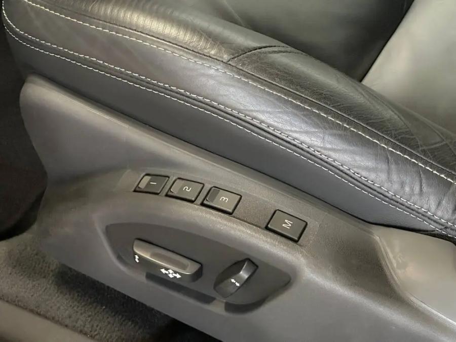 Pelēks Volvo XC60 2011 Jūrmala, ar dzinēja tilpumu 2.40 L un nobraukumu 322 tūkst. km par 10995 €, foto 43 vietnē AUTOMOTO.COM.LV