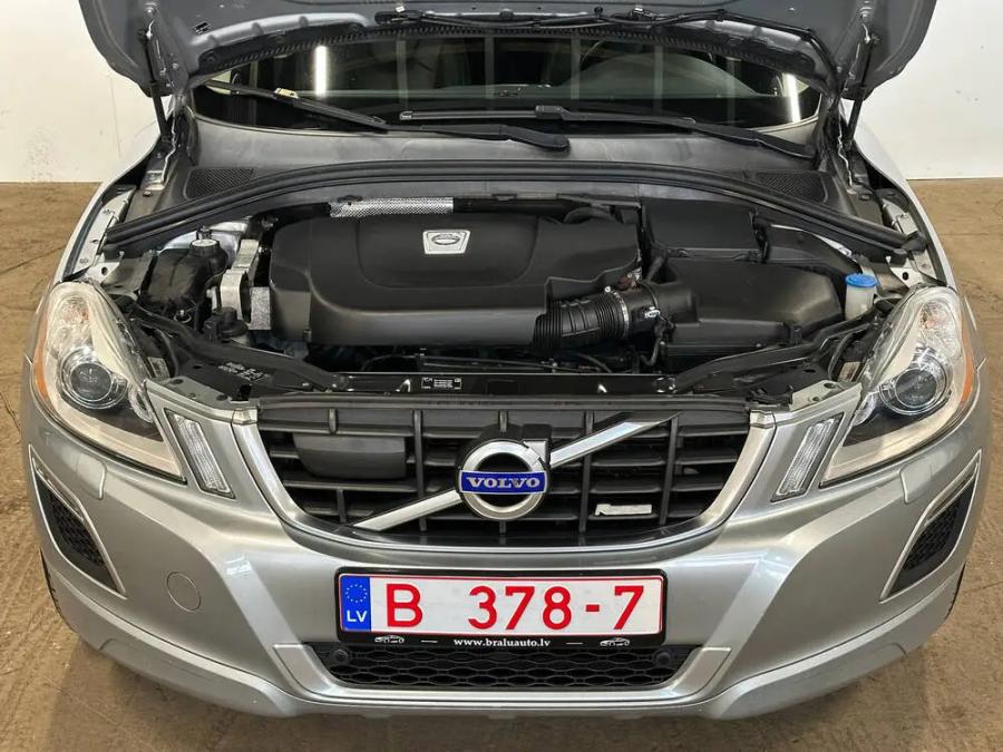 Pelēks Volvo XC60 2011 Jūrmala, ar dzinēja tilpumu 2.40 L un nobraukumu 322 tūkst. km par 10995 €, foto 56 vietnē AUTOMOTO.COM.LV