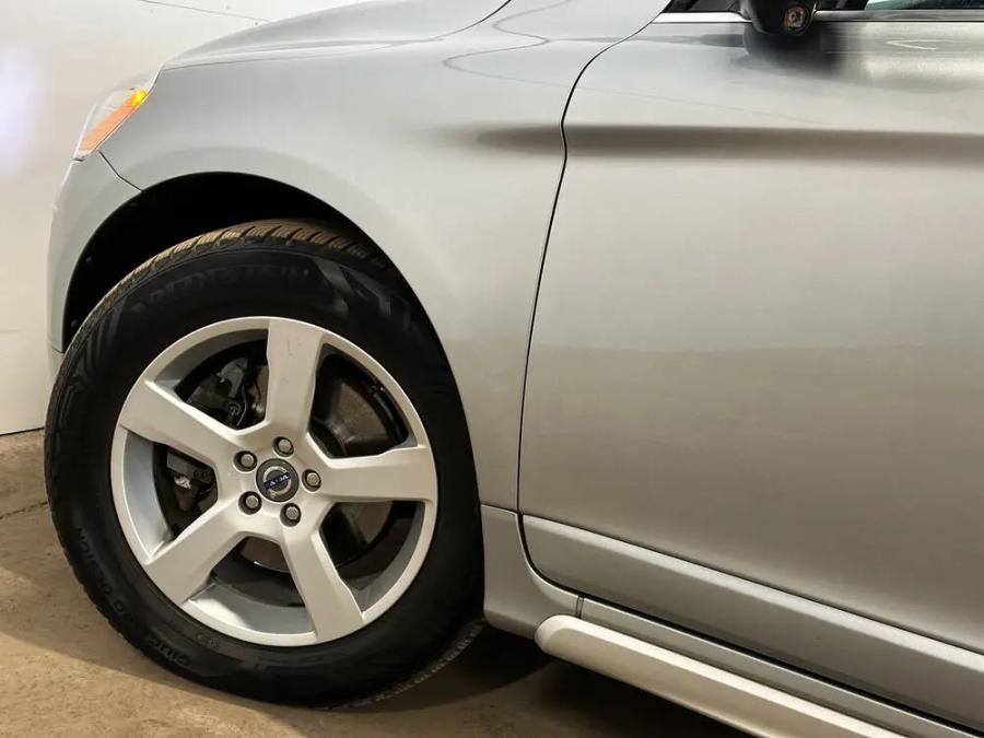 Pelēks Volvo XC60 2011 Jūrmala, ar dzinēja tilpumu 2.40 L un nobraukumu 322 tūkst. km par 10995 €, foto 59 vietnē AUTOMOTO.COM.LV