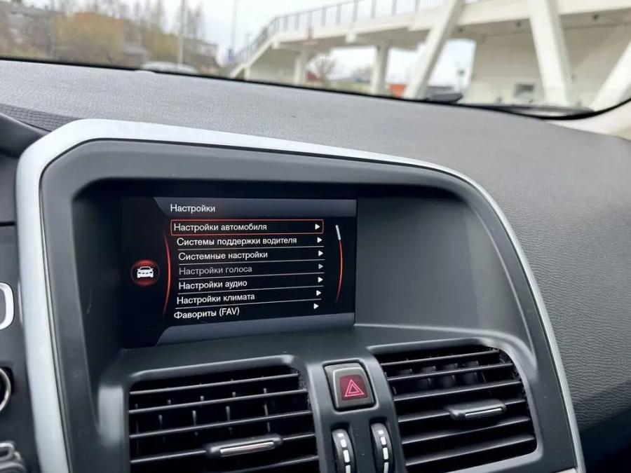 Серый Вольво ХС60 2011 в Резекне, объемом двигателя 2.40 л и пробегом 180 тыс. км за 9500 €, фото 14 на AUTOMOTO.COM.LV