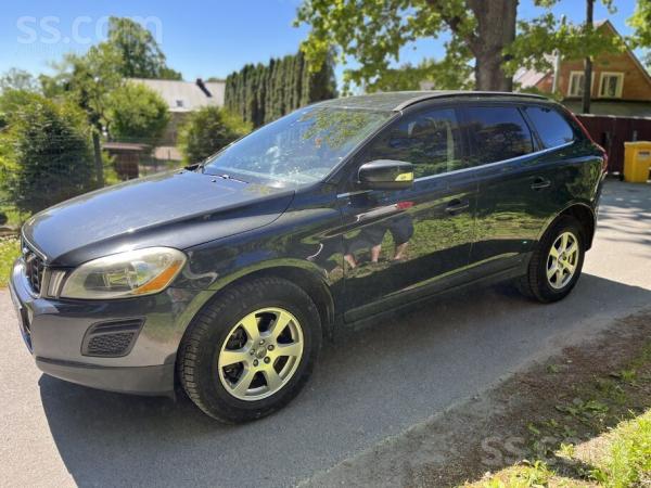 Pelēks Volvo XC60 2011 Rīga, ar dzinēja tilpumu 2.00 L un nobraukumu 230 tūkst. km par 7300 €, foto 1 vietnē AUTOMOTO.COM.LV
