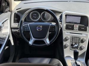 Grey Volvo XC60 2011 in Marijampole, with an engine capacity of 2.40 L and mileage of 220 thousand km for 9999 €, photo 17 on AUTOMOTO.COM.LV