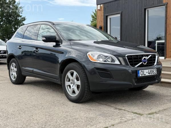 Grey Volvo XC60 2011 in Riga, with an engine capacity of 2.40 L and mileage of 255 thousand km for 10450 €, photo 1 on AUTOMOTO.COM.LV