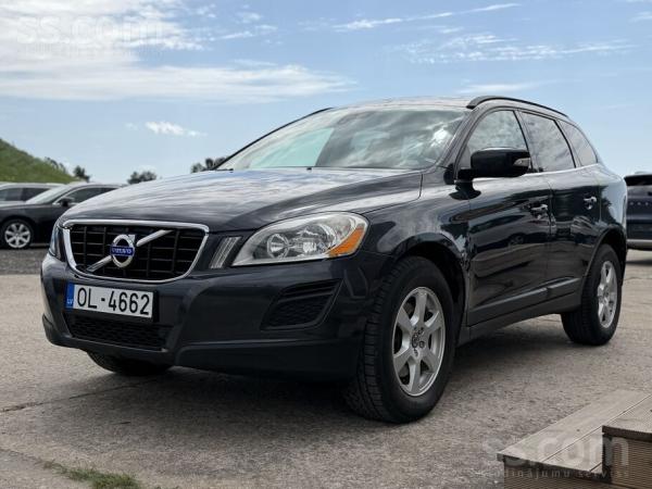 Grey Volvo XC60 2011 in Riga, with an engine capacity of 2.40 L and mileage of 255 thousand km for 10450 €, photo 3 on AUTOMOTO.COM.LV