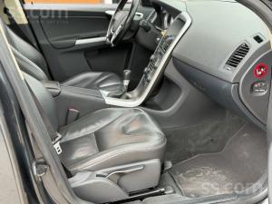 Grey Volvo XC60 2011 in Riga, with an engine capacity of 2.40 L and mileage of 255 thousand km for 10450 €, photo 12 on AUTOMOTO.COM.LV