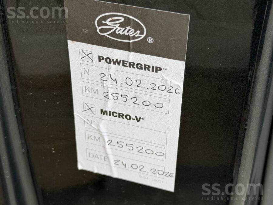 Grey Volvo XC60 2011 in Riga, with an engine capacity of 2.40 L and mileage of 255 thousand km for 10450 €, photo 21 on AUTOMOTO.COM.LV