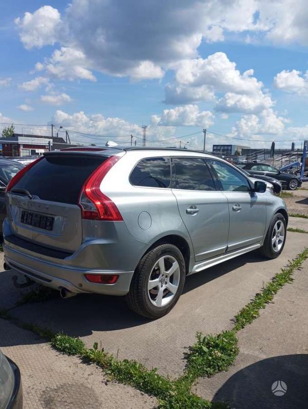 Grey Volvo XC60 2011 in Kaunas, with an engine capacity of 1.98 L and mileage of 280 thousand km for 7400 €, photo 5 on AUTOMOTO.COM.LV