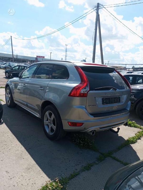 Grey Volvo XC60 2011 in Kaunas, with an engine capacity of 1.98 L and mileage of 280 thousand km for 7400 €, photo 6 on AUTOMOTO.COM.LV