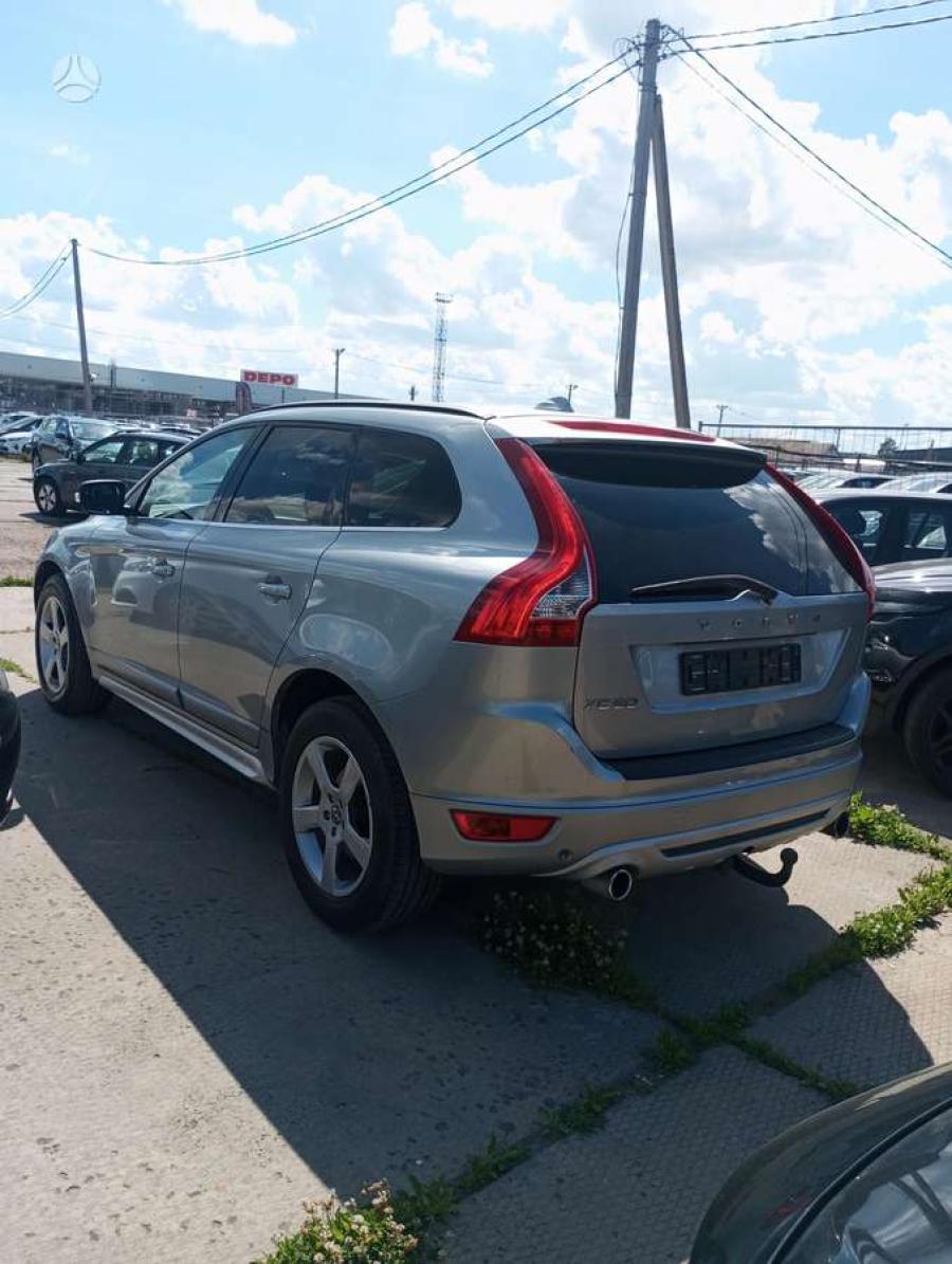 Grey Volvo XC60 2011 in Kaunas, with an engine capacity of 1.98 L and mileage of 280 thousand km for 7400 €, photo 7 on AUTOMOTO.COM.LV