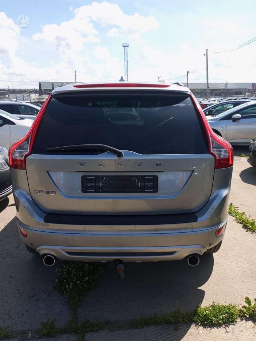 Grey Volvo XC60 2011 in Kaunas, with an engine capacity of 1.98 L and mileage of 280 thousand km for 7400 €, photo 8 on AUTOMOTO.COM.LV