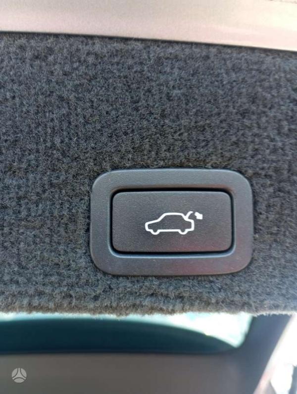 Grey Volvo XC60 2011 in Kaunas, with an engine capacity of 1.98 L and mileage of 280 thousand km for 7400 €, photo 8 on AUTOMOTO.COM.LV