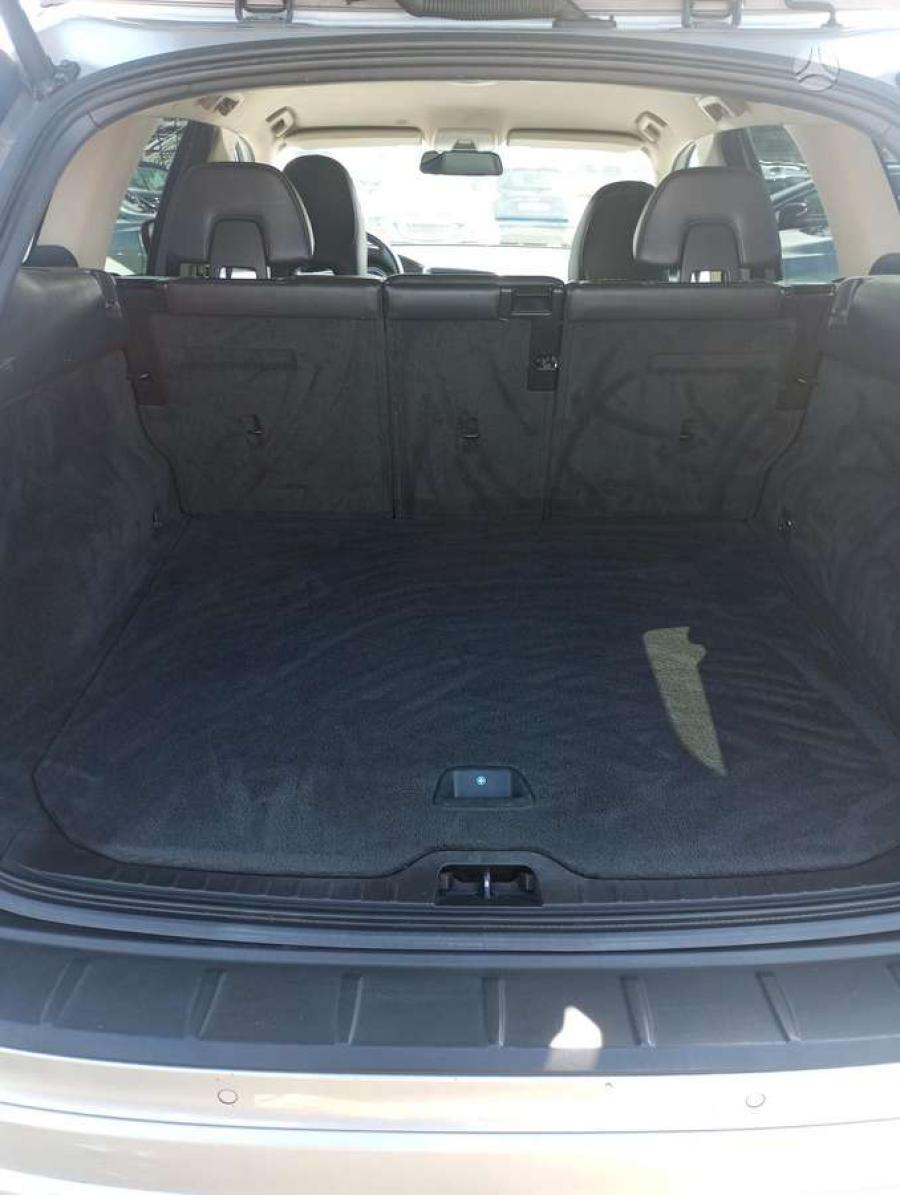 Grey Volvo XC60 2011 in Kaunas, with an engine capacity of 1.98 L and mileage of 280 thousand km for 7400 €, photo 10 on AUTOMOTO.COM.LV