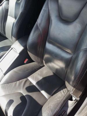 Grey Volvo XC60 2011 in Kaunas, with an engine capacity of 1.98 L and mileage of 280 thousand km for 7400 €, photo 15 on AUTOMOTO.COM.LV