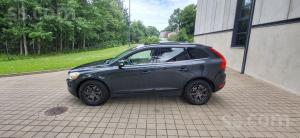 Grey Volvo XC60 2011 in Tukums, with an engine capacity of 2.00 L and mileage of 402 thousand km for 4990 €, photo 4 on AUTOMOTO.COM.LV