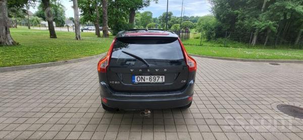 Grey Volvo XC60 2011 in Tukums, with an engine capacity of 2.00 L and mileage of 402 thousand km for 4990 €, photo 5 on AUTOMOTO.COM.LV