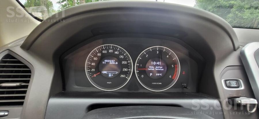 Grey Volvo XC60 2011 in Tukums, with an engine capacity of 2.00 L and mileage of 402 thousand km for 4990 €, photo 13 on AUTOMOTO.COM.LV