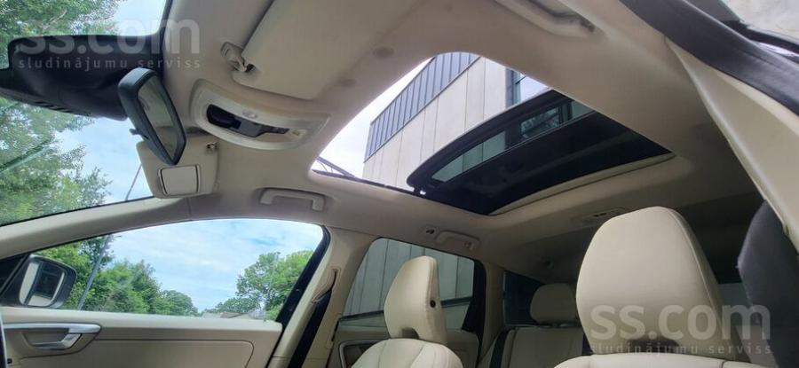 Grey Volvo XC60 2011 in Tukums, with an engine capacity of 2.00 L and mileage of 402 thousand km for 4990 €, photo 18 on AUTOMOTO.COM.LV