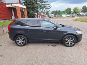 Grey Volvo XC60 2011 in Marijampole, with an engine capacity of 2.40 L and mileage of 317 thousand km for 7200 €, photo 7 on AUTOMOTO.COM.LV