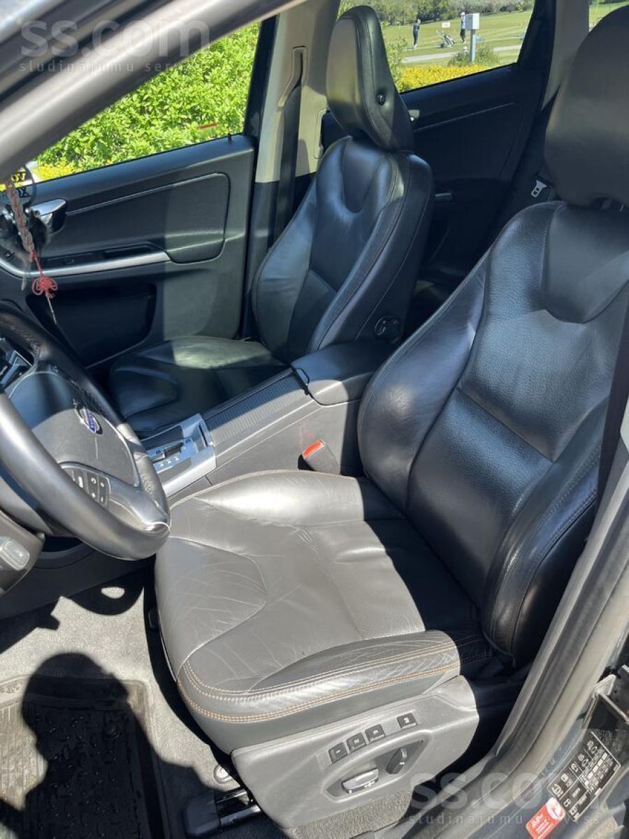 Pelēks Volvo XC60 2011 Rīga, ar dzinēja tilpumu 2.40 L un nobraukumu 0 tūkst. km par 8950 €, foto 9 vietnē AUTOMOTO.COM.LV