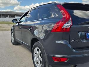 Pelēks Volvo XC60 2011 Šauļi, ar dzinēja tilpumu 1.98 L un nobraukumu 238 tūkst. km par 8350 €, foto 14 vietnē AUTOMOTO.COM.LV