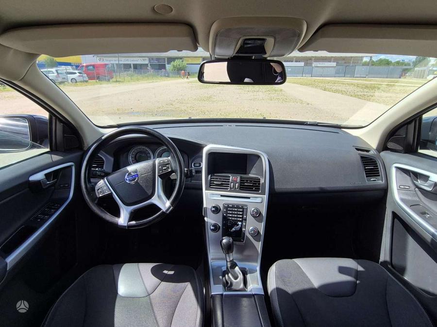 Pelēks Volvo XC60 2011 Šauļi, ar dzinēja tilpumu 1.98 L un nobraukumu 238 tūkst. km par 8350 €, foto 27 vietnē AUTOMOTO.COM.LV