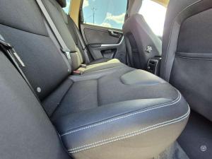 Pelēks Volvo XC60 2011 Šauļi, ar dzinēja tilpumu 1.98 L un nobraukumu 238 tūkst. km par 8350 €, foto 33 vietnē AUTOMOTO.COM.LV