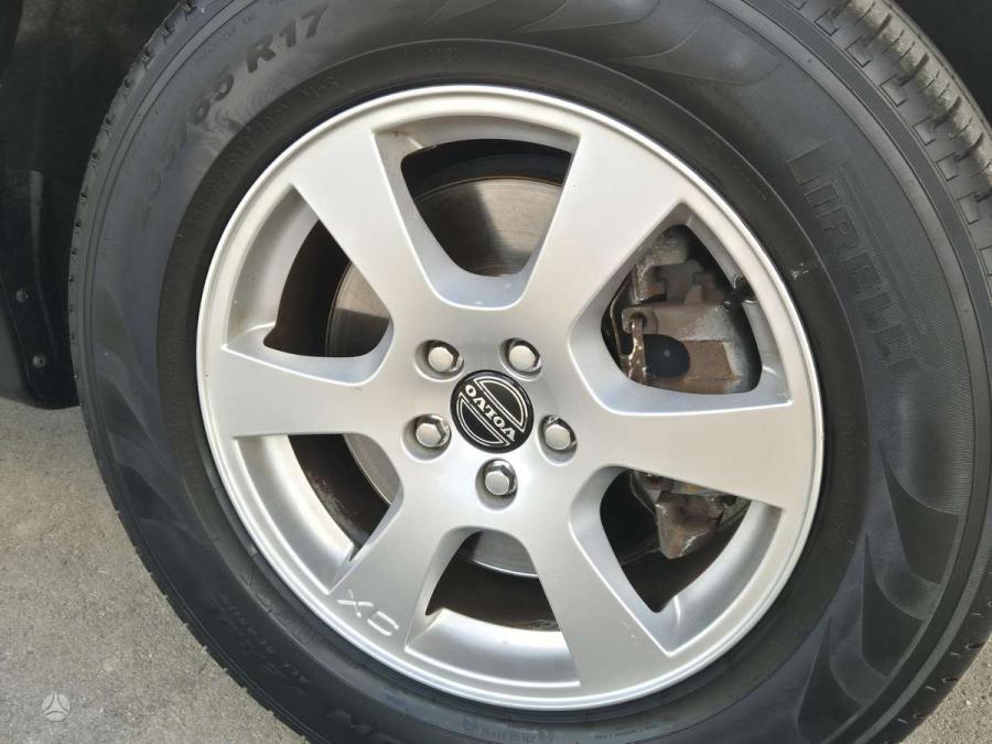 Pelēks Volvo XC60 2011 Šauļi, ar dzinēja tilpumu 1.98 L un nobraukumu 238 tūkst. km par 8350 €, foto 41 vietnē AUTOMOTO.COM.LV