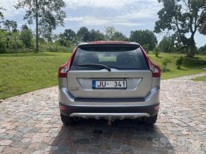 Grey Volvo XC60 2011 in Riga, with an engine capacity of 2.40 L and mileage of 293 thousand km for 6500 €, photo 6 on AUTOMOTO.COM.LV