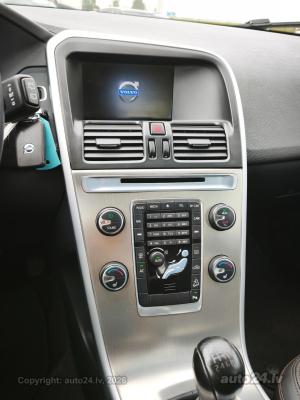 Pelēks Volvo XC60 2011 Tartu, ar dzinēja tilpumu 2.40 L un nobraukumu 249 tūkst. km par 11990 €, foto 12 vietnē AUTOMOTO.COM.LV