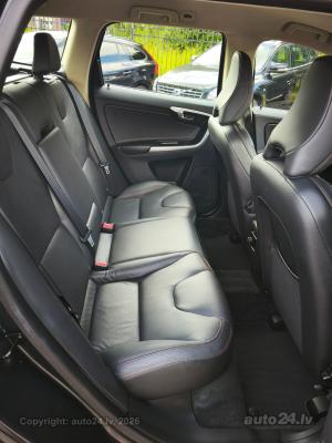 Pelēks Volvo XC60 2011 Tartu, ar dzinēja tilpumu 2.40 L un nobraukumu 249 tūkst. km par 11990 €, foto 13 vietnē AUTOMOTO.COM.LV