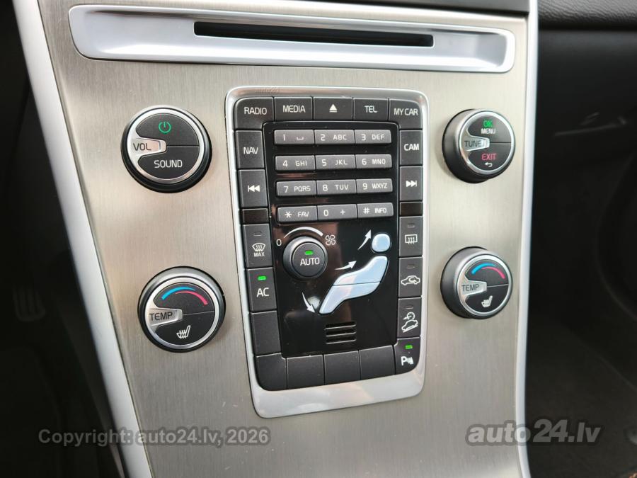 Pelēks Volvo XC60 2011 Tartu, ar dzinēja tilpumu 2.40 L un nobraukumu 249 tūkst. km par 11990 €, foto 15 vietnē AUTOMOTO.COM.LV