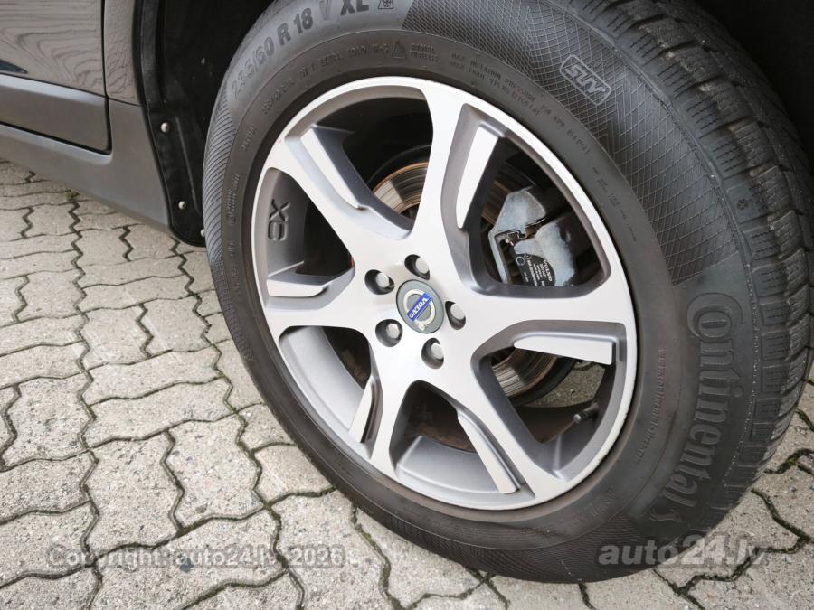Pelēks Volvo XC60 2011 Tartu, ar dzinēja tilpumu 2.40 L un nobraukumu 249 tūkst. km par 11990 €, foto 16 vietnē AUTOMOTO.COM.LV
