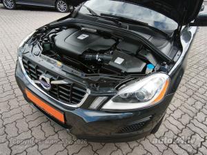Pelēks Volvo XC60 2011 Tartu, ar dzinēja tilpumu 2.40 L un nobraukumu 249 tūkst. km par 11990 €, foto 17 vietnē AUTOMOTO.COM.LV