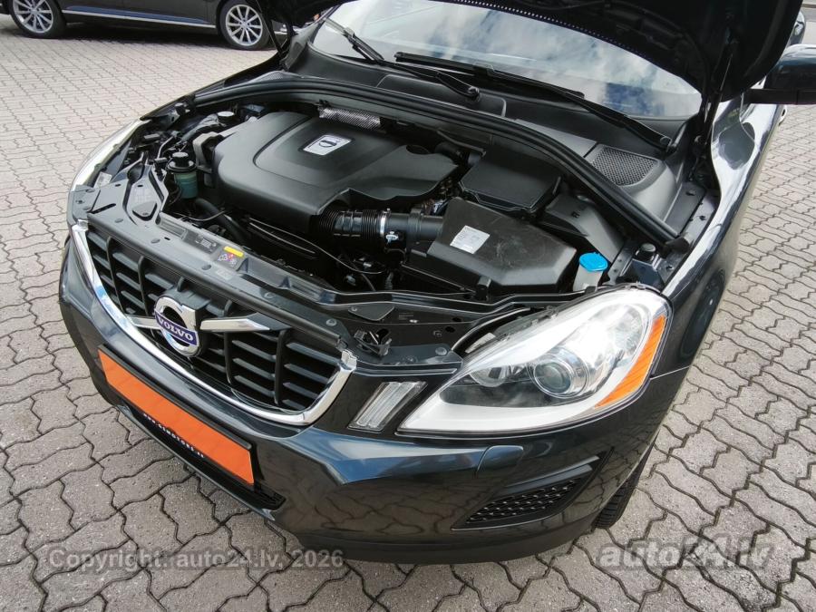 Pelēks Volvo XC60 2011 Tartu, ar dzinēja tilpumu 2.40 L un nobraukumu 249 tūkst. km par 11990 €, foto 17 vietnē AUTOMOTO.COM.LV