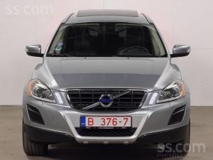 Grey Volvo XC60 2011 in Jurmala, with an engine capacity of 2.00 L and mileage of 212 thousand km for 10450 €, photo 4 on AUTOMOTO.COM.LV