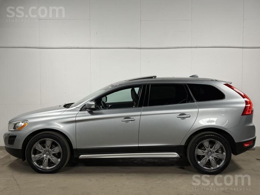 Grey Volvo XC60 2011 in Jurmala, with an engine capacity of 2.00 L and mileage of 212 thousand km for 10450 €, photo 7 on AUTOMOTO.COM.LV