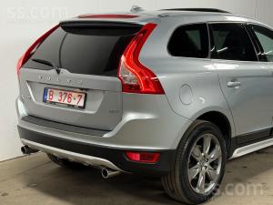 Grey Volvo XC60 2011 in Jurmala, with an engine capacity of 2.00 L and mileage of 212 thousand km for 10450 €, photo 12 on AUTOMOTO.COM.LV