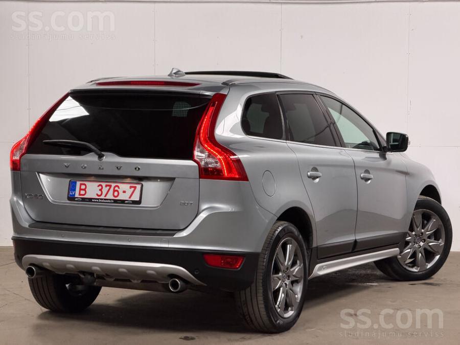 Grey Volvo XC60 2011 in Jurmala, with an engine capacity of 2.00 L and mileage of 212 thousand km for 10450 €, photo 15 on AUTOMOTO.COM.LV