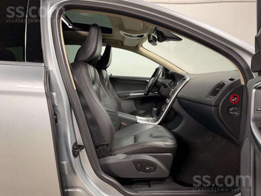 Grey Volvo XC60 2011 in Jurmala, with an engine capacity of 2.00 L and mileage of 212 thousand km for 10450 €, photo 20 on AUTOMOTO.COM.LV