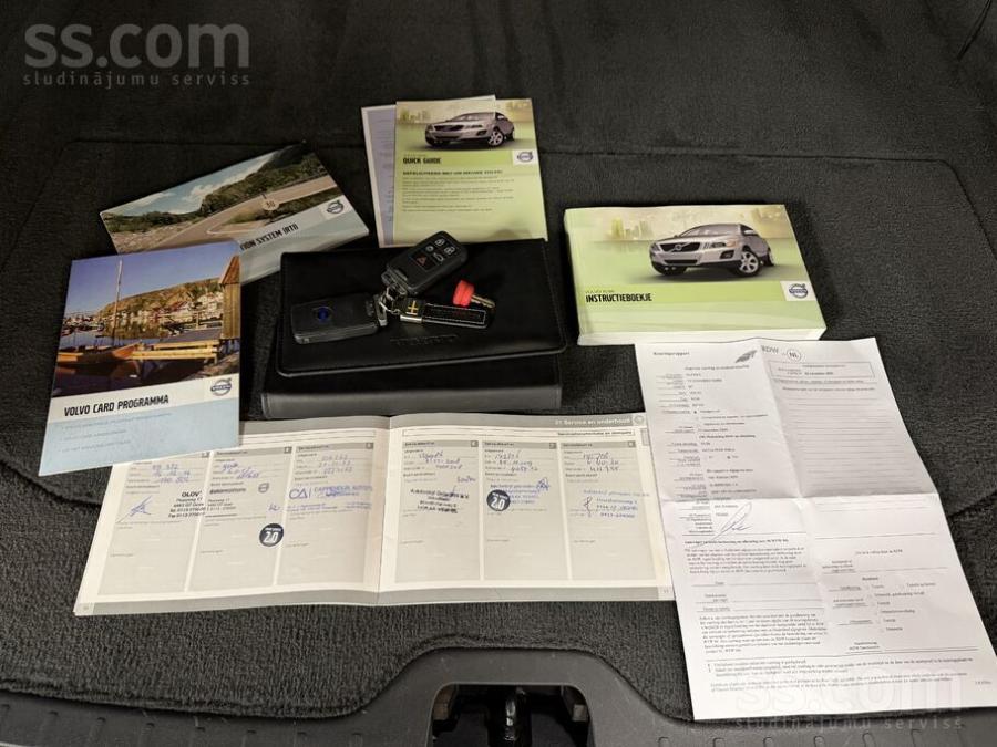 Grey Volvo XC60 2011 in Jurmala, with an engine capacity of 2.00 L and mileage of 212 thousand km for 10450 €, photo 31 on AUTOMOTO.COM.LV