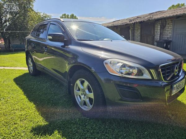 Grey Volvo XC60 2011 in Skuodas, with an engine capacity of 2.00 L and mileage of 260 thousand km for 8700 €, photo 4 on AUTOMOTO.COM.LV