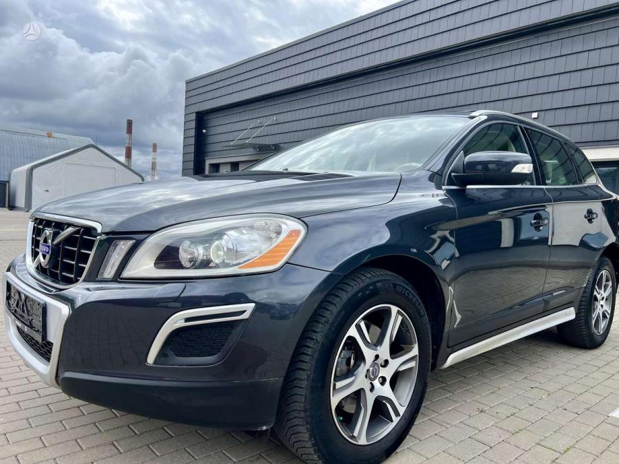 Pelēks Volvo XC60 2011 Kauņa, ar dzinēja tilpumu 2.00 L un nobraukumu 295 tūkst. km par 8499 €, foto 4 vietnē AUTOMOTO.COM.LV