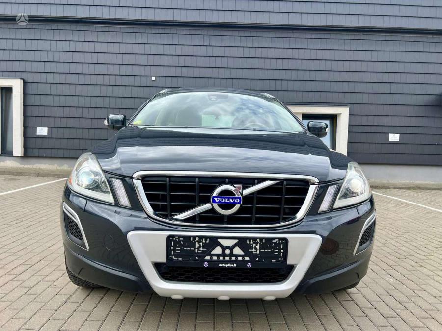 Pelēks Volvo XC60 2011 Kauņa, ar dzinēja tilpumu 2.00 L un nobraukumu 295 tūkst. km par 8499 €, foto 6 vietnē AUTOMOTO.COM.LV