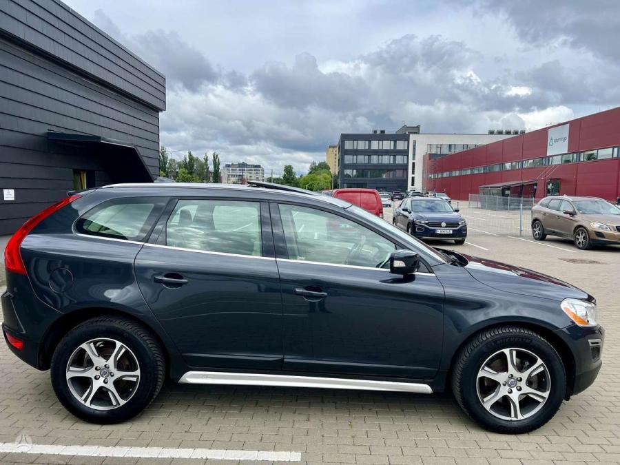 Pelēks Volvo XC60 2011 Kauņa, ar dzinēja tilpumu 2.00 L un nobraukumu 295 tūkst. km par 8499 €, foto 10 vietnē AUTOMOTO.COM.LV