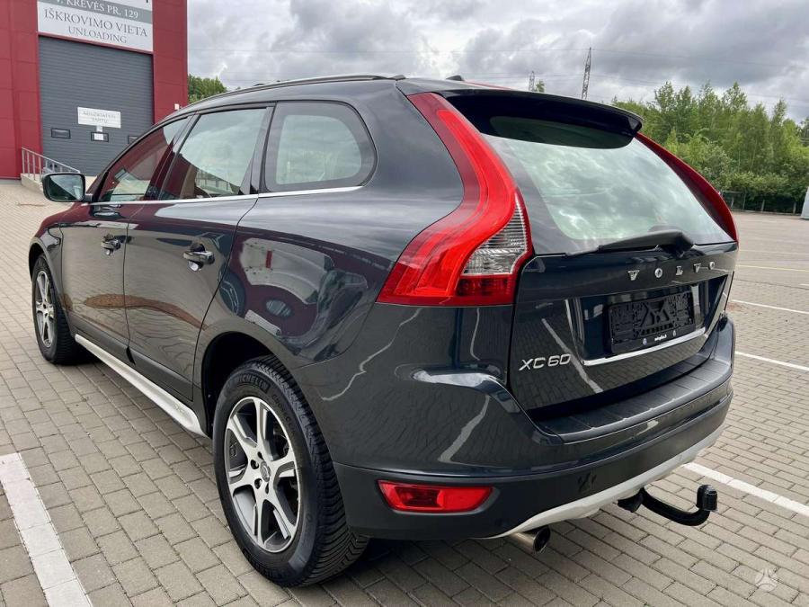 Pelēks Volvo XC60 2011 Kauņa, ar dzinēja tilpumu 2.00 L un nobraukumu 295 tūkst. km par 8499 €, foto 13 vietnē AUTOMOTO.COM.LV