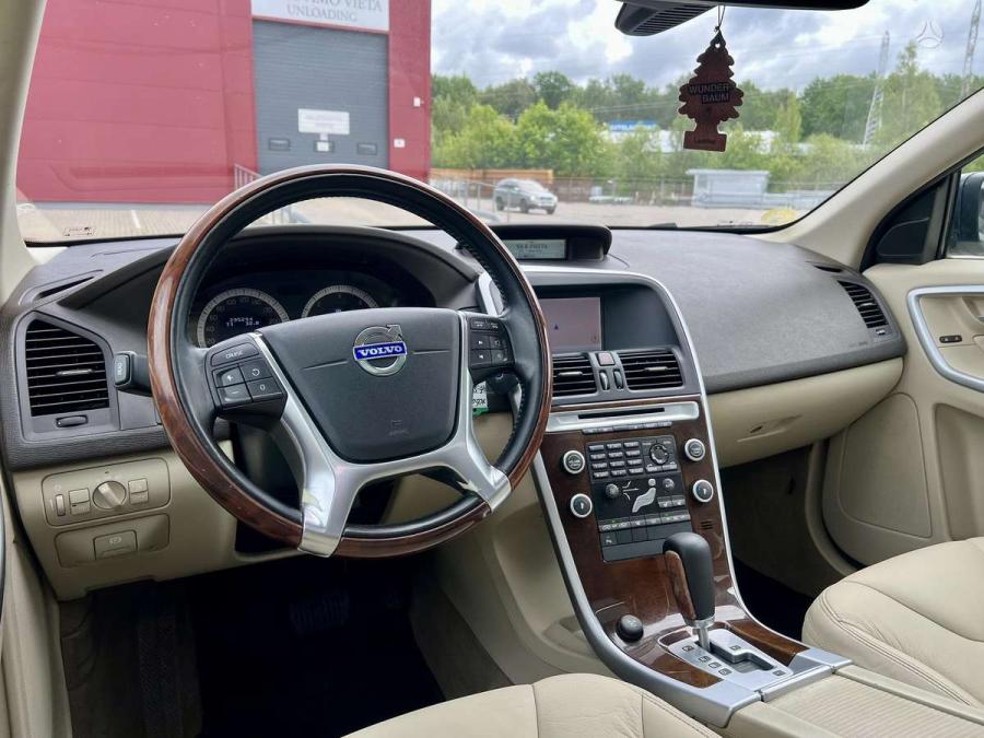 Pelēks Volvo XC60 2011 Kauņa, ar dzinēja tilpumu 2.00 L un nobraukumu 295 tūkst. km par 8499 €, foto 15 vietnē AUTOMOTO.COM.LV