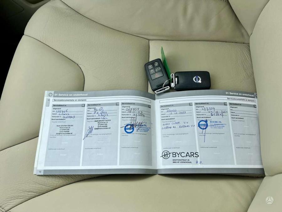 Pelēks Volvo XC60 2011 Kauņa, ar dzinēja tilpumu 2.00 L un nobraukumu 295 tūkst. km par 8499 €, foto 28 vietnē AUTOMOTO.COM.LV