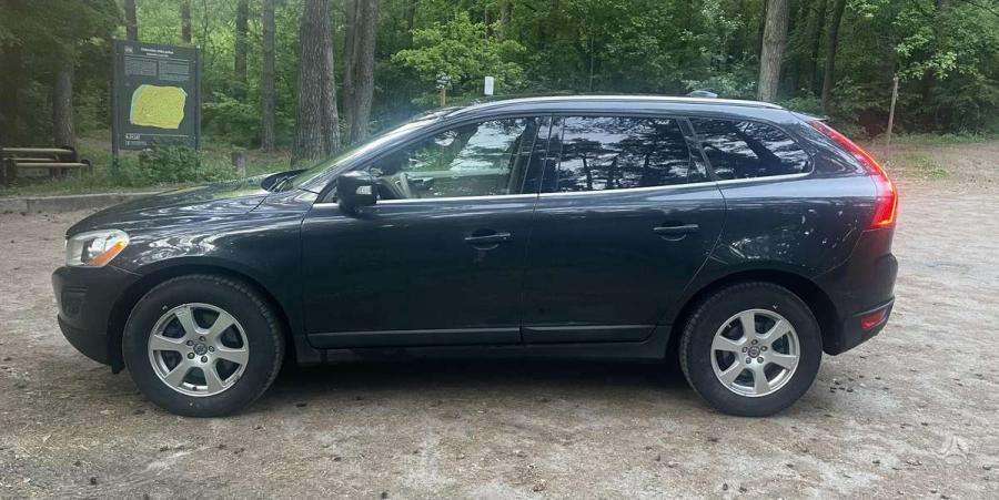 Pelēks Volvo XC60 2011 Kauņa, ar dzinēja tilpumu 3.19 L un nobraukumu 264 tūkst. km par 5900 €, foto 6 vietnē AUTOMOTO.COM.LV