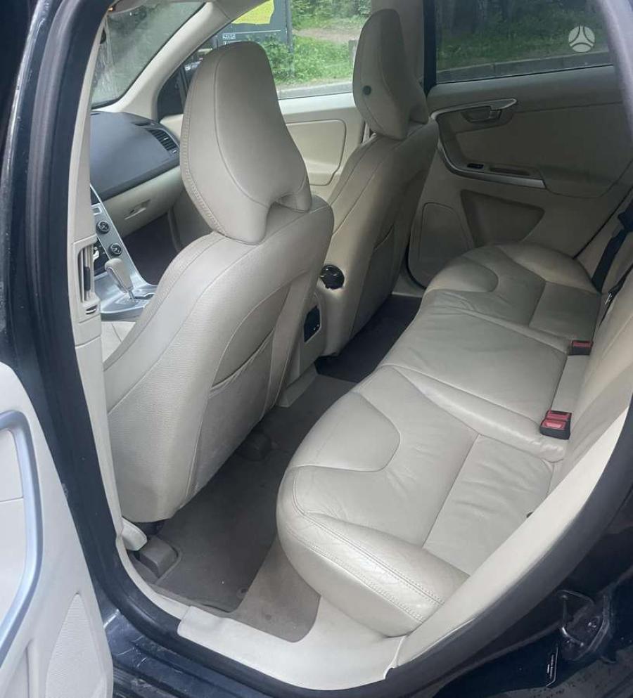 Pelēks Volvo XC60 2011 Kauņa, ar dzinēja tilpumu 3.19 L un nobraukumu 264 tūkst. km par 5900 €, foto 12 vietnē AUTOMOTO.COM.LV